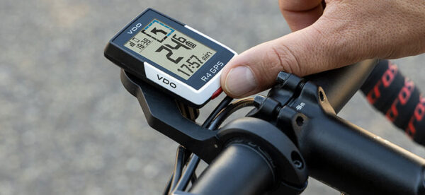 R4 GPS VDO Cyclecomputing